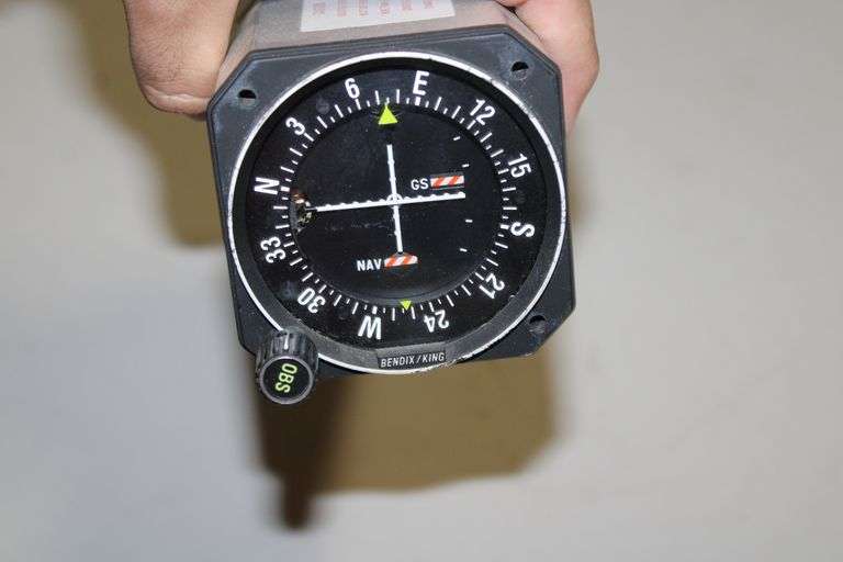 Bendix/King KI 209 VOR/LOC Converter & Glide Slope Indicator - Auction Ohio