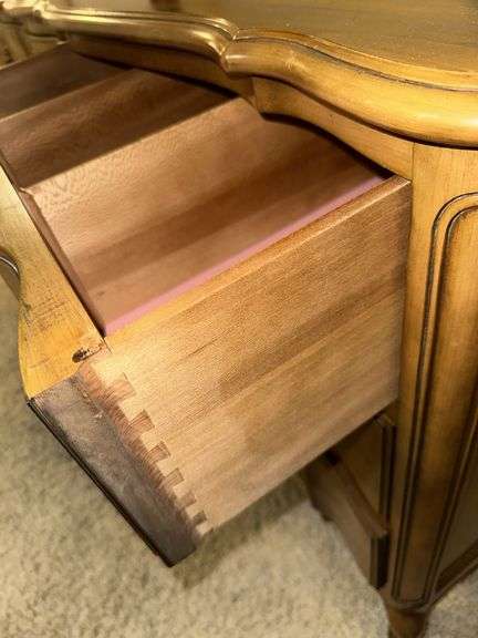 Gorgeous HENDRON dresser with mirror - Auction Ohio