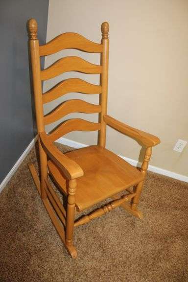 Maple Rocking Chair - Auction Ohio