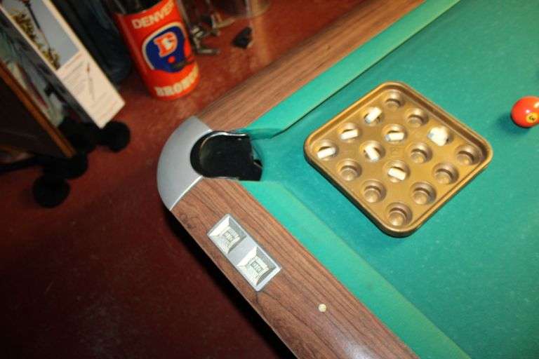 Vintage Pool Table - Auction Ohio