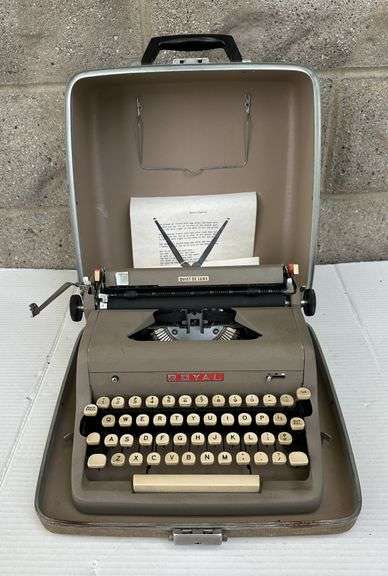 Mid Century Royal Quiet Deluxe Typewriter w/ Case - Auction Ohio