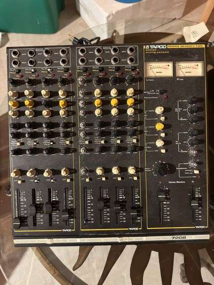 Vintage TAPCO (7208) stereo mixing console - Auction Ohio