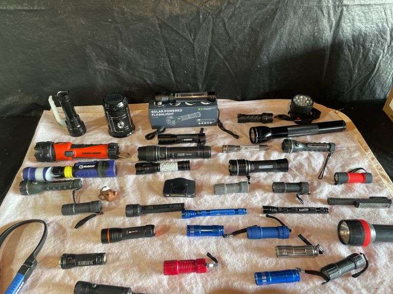 Flashlights! - Auction Ohio