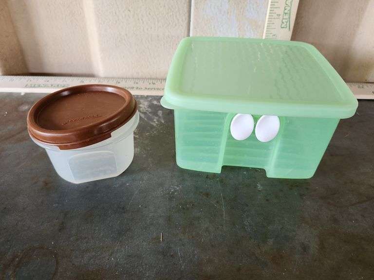 Tupperware 7 Fl Oz Container And Green Tupperware Square Bowl - Auction ...