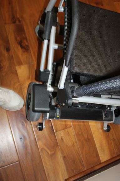 Zinger Mobility Chair - Auction Ohio