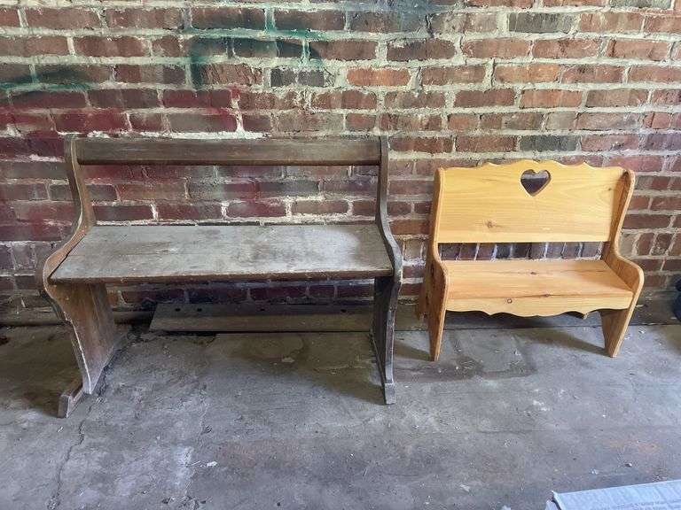 Wood Benches - Auction Ohio