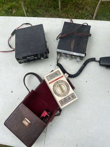 Beckman Industrial TECH 310 Digital Multimeter and two radios - Auction ...
