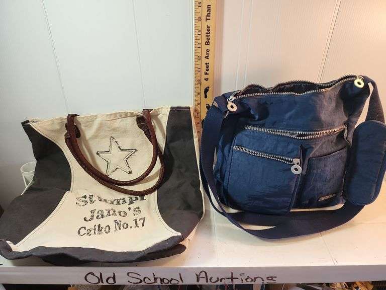 Neat Pack & Stumpt Purses - Auction Ohio
