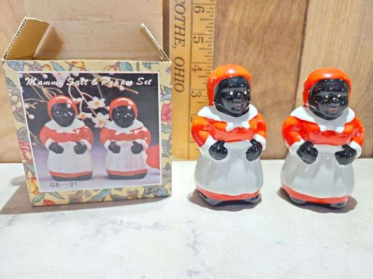 Vintage Mammy Salt/Pepper Shakers W/Box - Auction Ohio