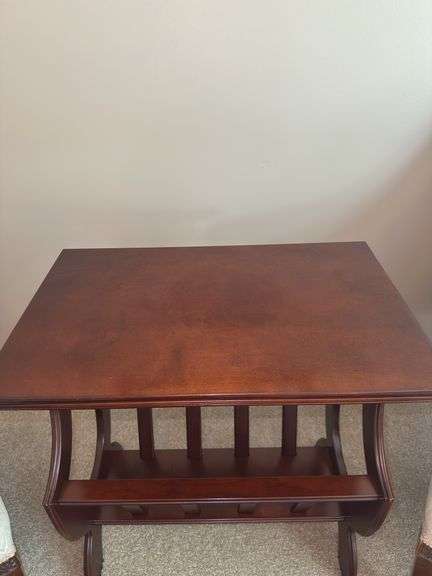 Bombay Co. end table/magazine rack - Auction Ohio