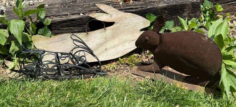 Garden Decor with Metal Rabbit, Fish, and Scroll Bunny - Auction Ohio
