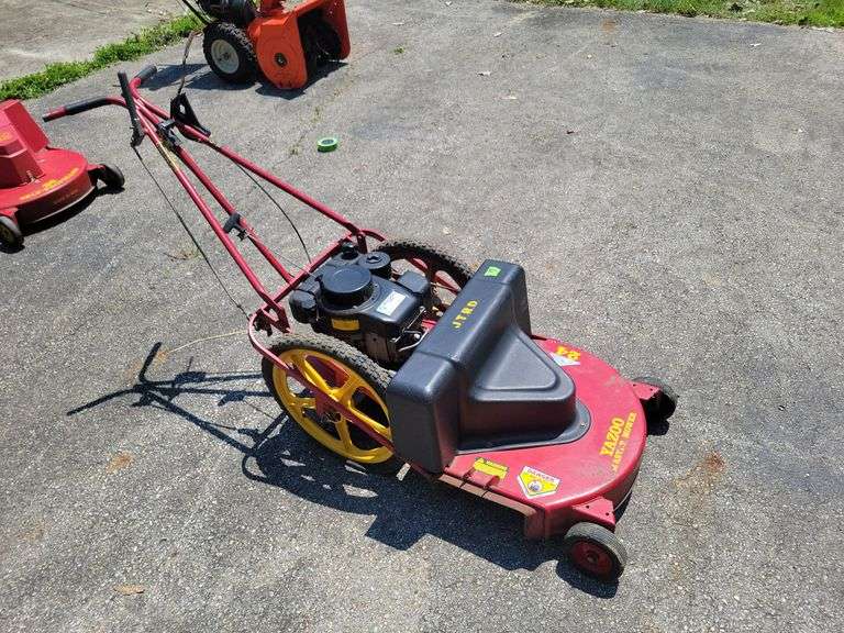 Yazoo 24” High Wheel Self Propelled Mower - Auction Ohio