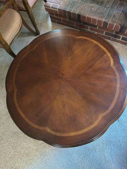 Scalloped Edge Contemporary Round Coffee Table Auction Ohio Scalloped Edge Contemporary Round Coffee Table Auction Ohio