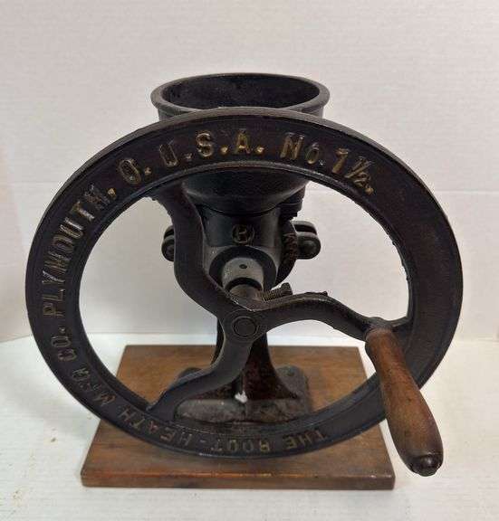 Antique Metal Grinder - Auction Ohio