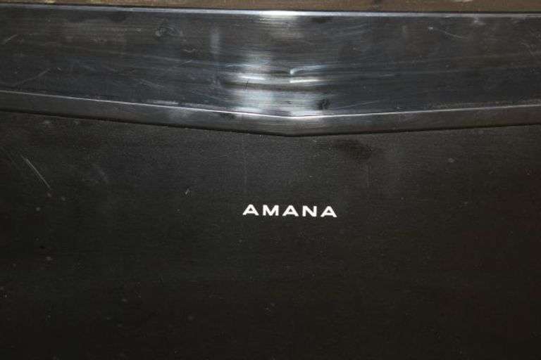 Amana 4.6 Cu. Ft. Compact Refrigerator in Black - Auction Ohio