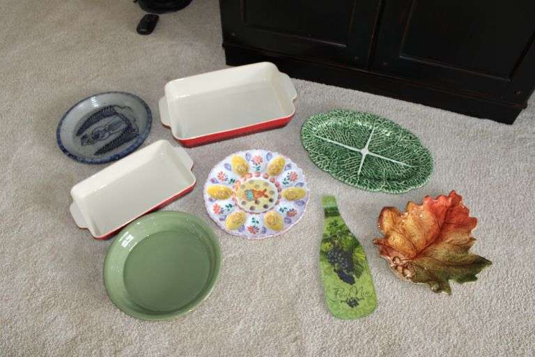 Ceramic Bakeware & Serveware - Auction Ohio