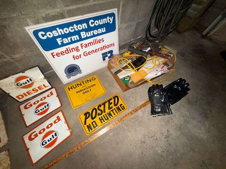 Gulf Metal Signs, Landmark Metal signs, - Auction Ohio