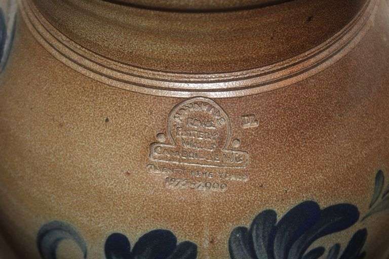 Stoneware Pottery Crock - Auction Ohio
