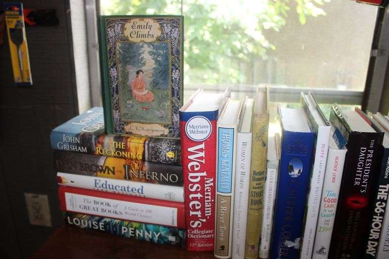 Hardcover Book Collection - Auction Ohio