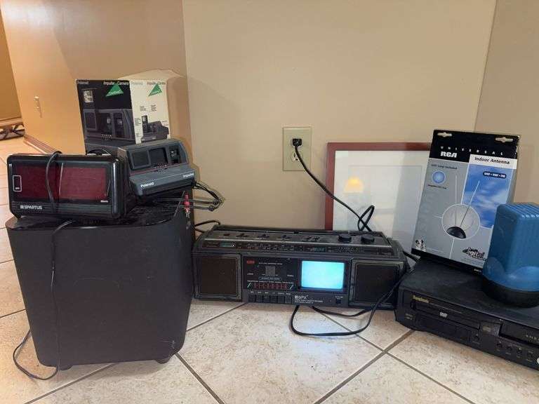 Sony wireless speaker, indoor antenna – electronics - Auction Ohio