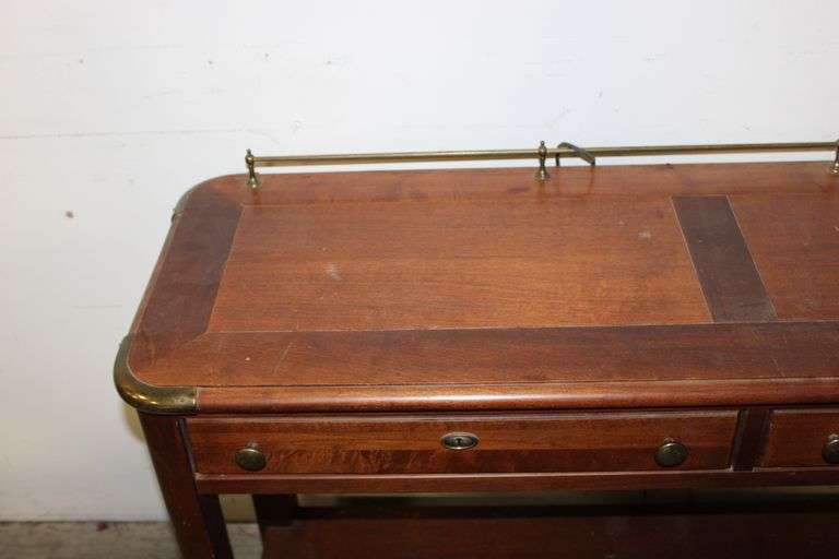 Broyhill Console Table - Auction Ohio