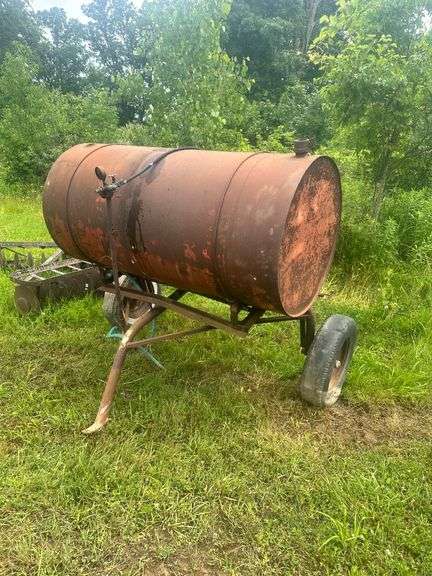 Old Model Pull Type Sprayer - Auction Ohio