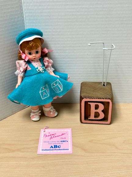 Madame Alexander “Wendy Learns Her ABC’s” Doll – Exclusive Edition with ...