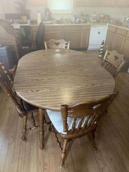 Dining Table - Auction Ohio