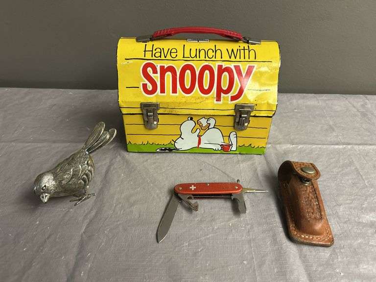 Snoopy Lunchbox, Knife & More - Auction Ohio