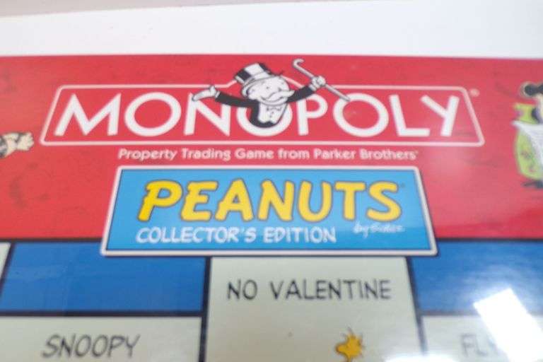 New Hasbro Peanuts Collector's Edition Monopoly Board Game. - Auction Ohio