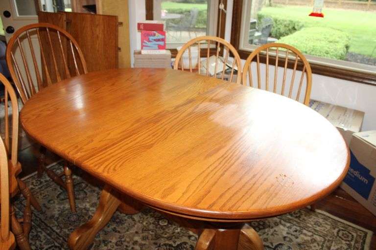 Amish Oak Dining Table - Auction Ohio