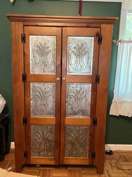 Pie Safe - Auction Ohio