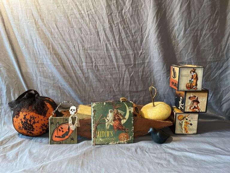 Halloween Décor - Auction Ohio