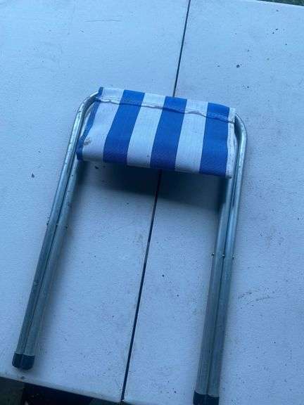 Fold out seat - Auction Ohio