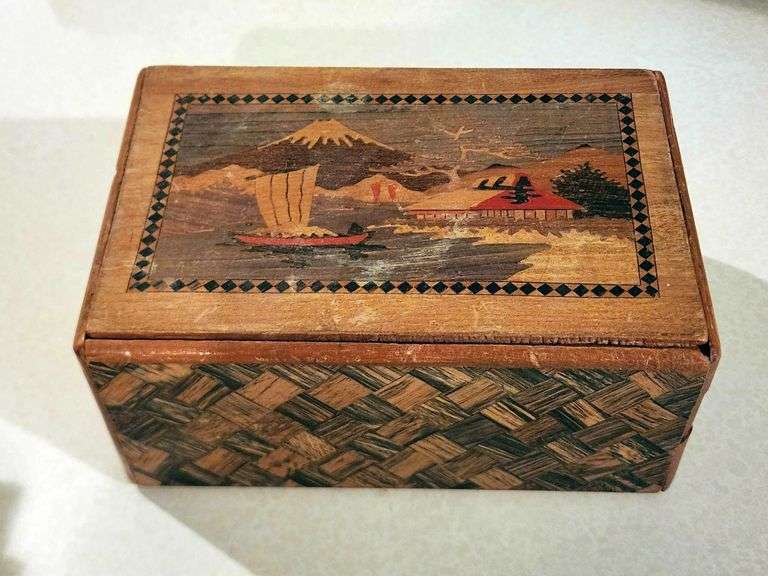 Vintage Japanese Puzzle Box - Auction Ohio
