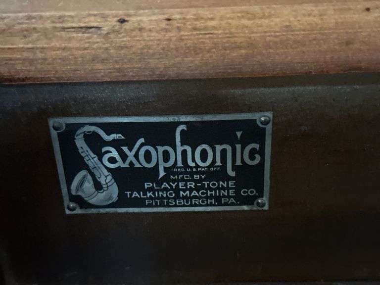 Saxophonic victrola "record player"-works! - Auction Ohio