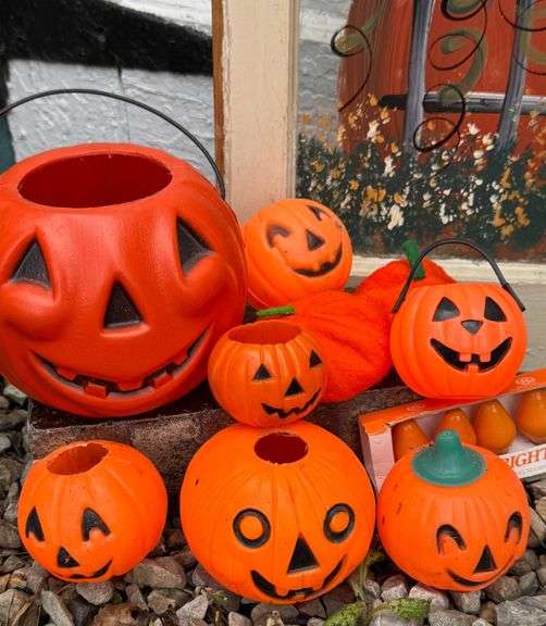 Vintage Halloween Jack-o’-Lantern Baskets, Plush Pumpkins, and Painted ...