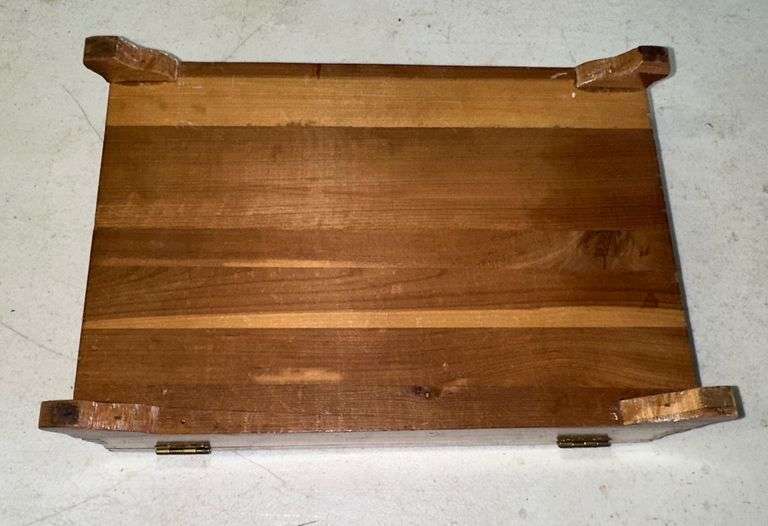 Indian Lake Box - Auction Ohio