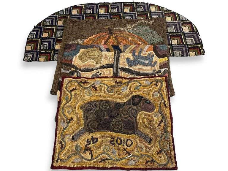 HOOKED RUGS WITH ANIMAL AND GEOMETRIC MOTIFS. - Auction Ohio