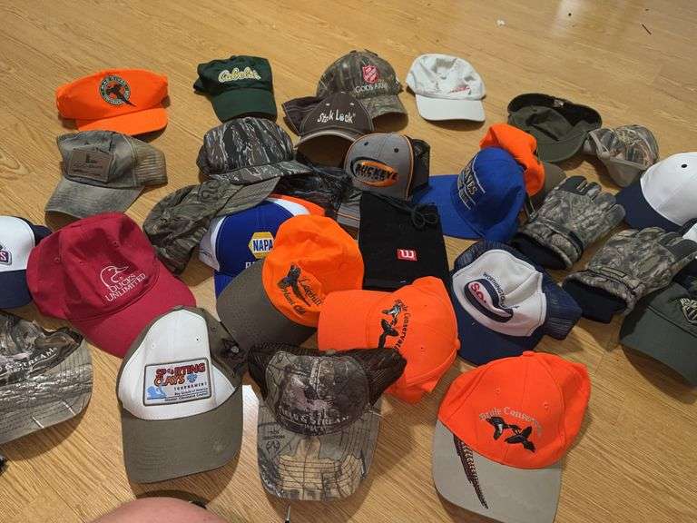 Hunting and Sportsman caps - Auction Ohio
