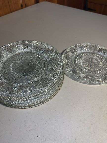 Set of eight Indiana glass plates - Auction Ohio