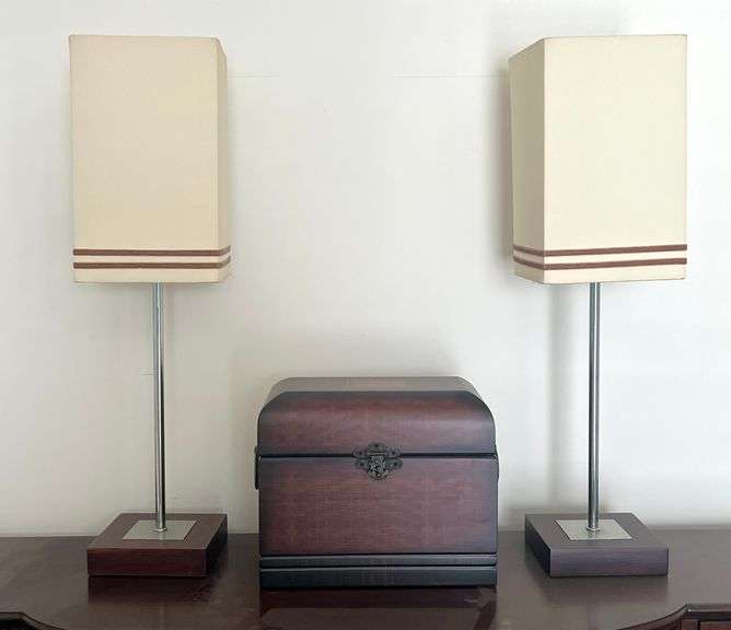 Lamps & Trinket Box - Auction Ohio