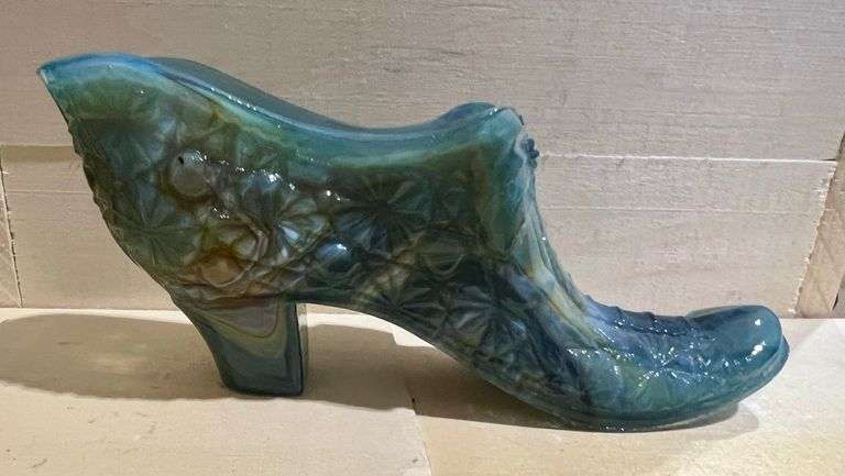 Slag Glass Slipper with Front Bow by Boyd - Auction Ohio