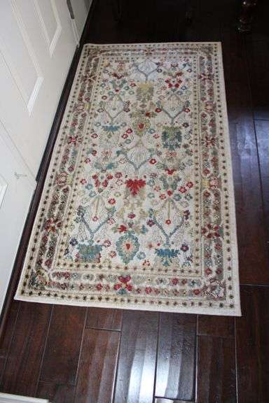 Surya Area Rug - Auction Ohio