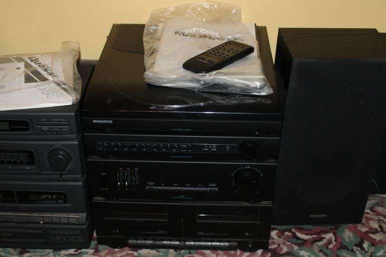 Mini Stereo Systems - Auction Ohio