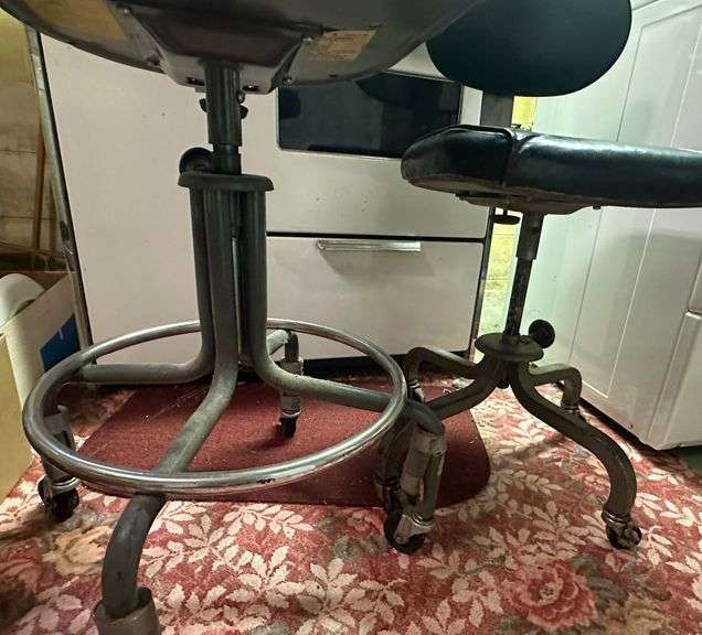 Stools - Auction Ohio