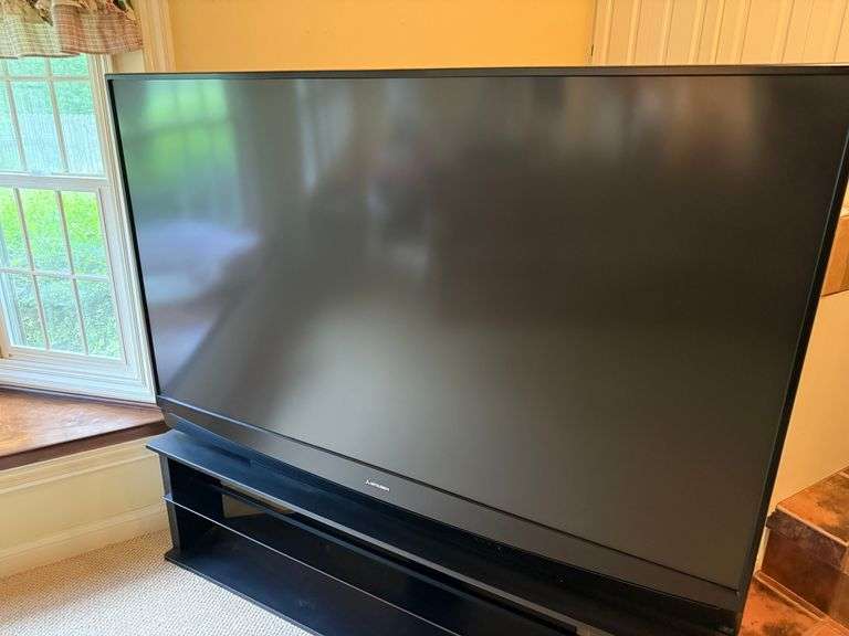 73" Mitsubishi Digital Television - Auction Ohio
