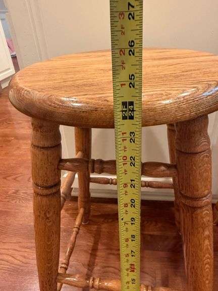 Oak Wooden Stools - Auction Ohio