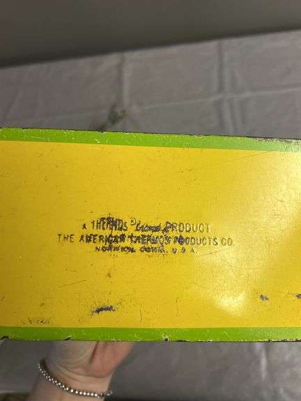 Snoopy Lunchbox, Knife & More - Auction Ohio