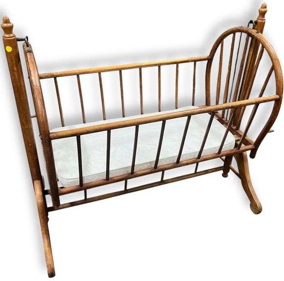 VICTORIAN ROCKING CRADLE. - Auction Ohio
